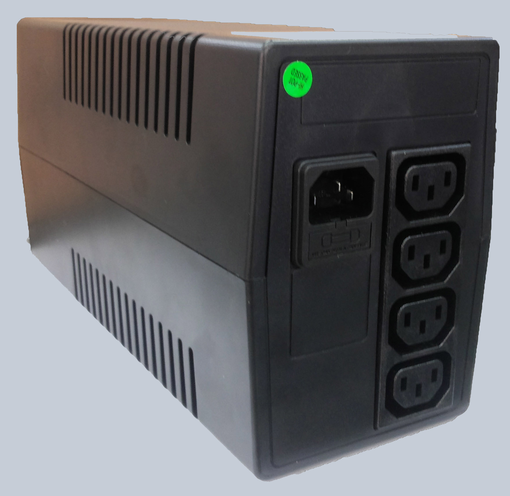 600VA E 230VIEC-IEC - PC MARKET d.o.o.